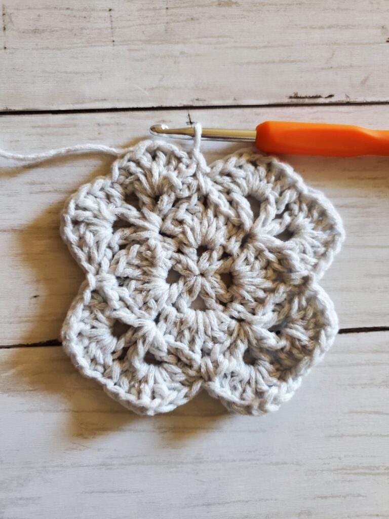 Crochet Shell Baby Blanket - Free Pattern